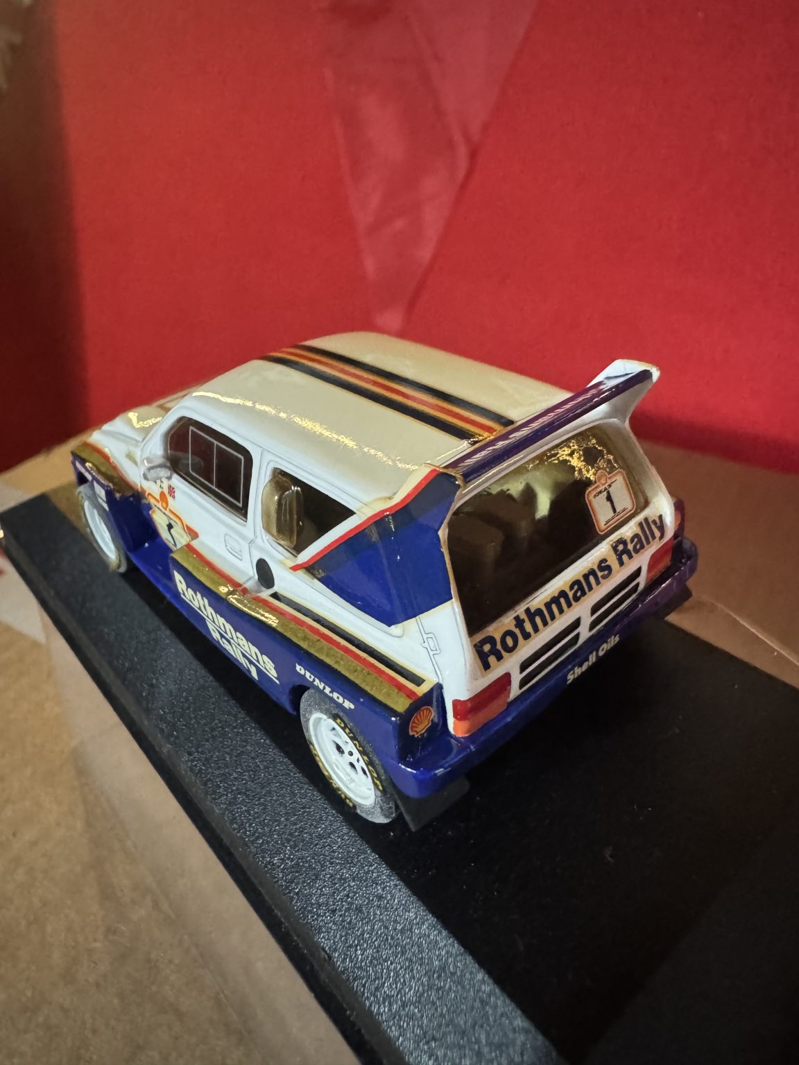 Metro 6R4 Rothmans Rally 1986 Model - Get On Track Games